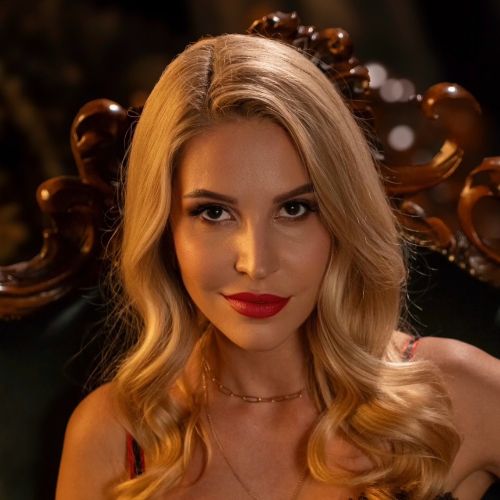 Иконка канала Lora Lea