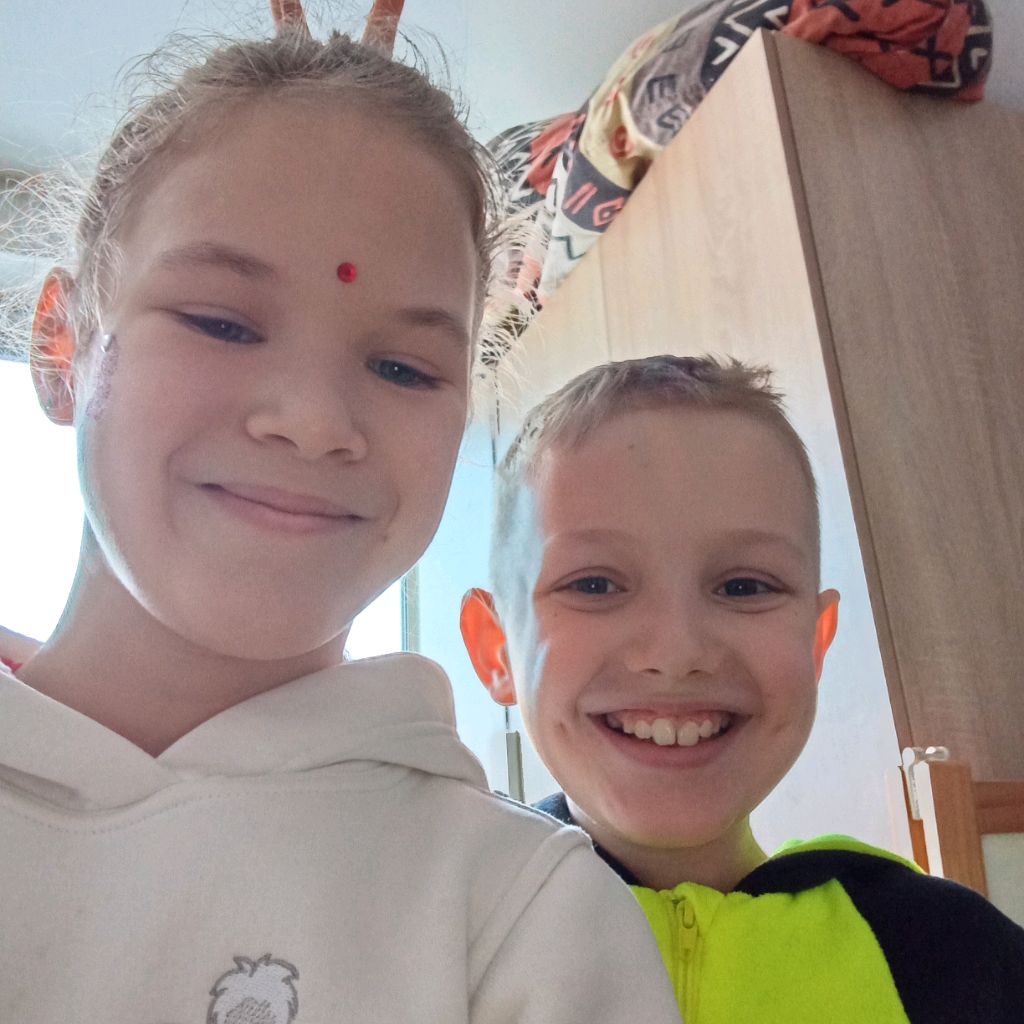 Иконка канала Саша Рок и Костя Шоу