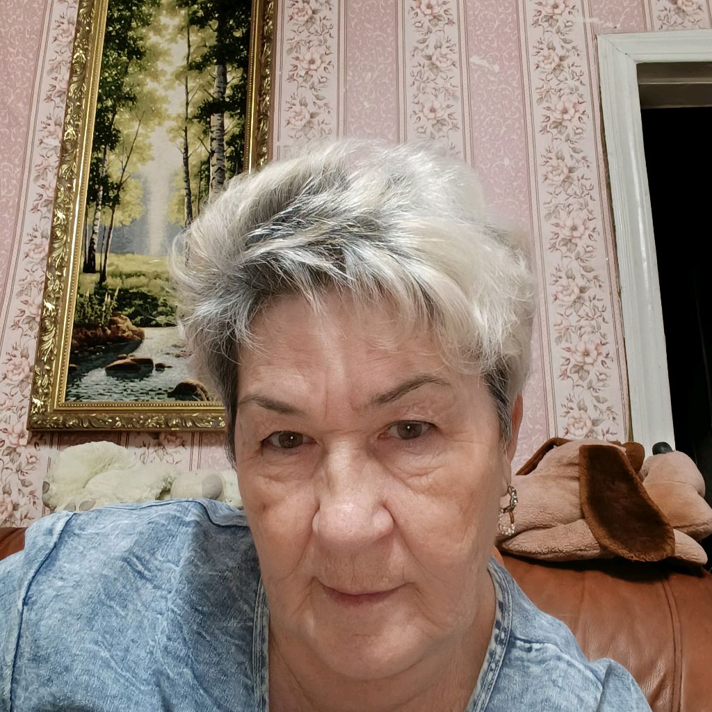 Иконка канала channel73819099.   Дом на окраине села