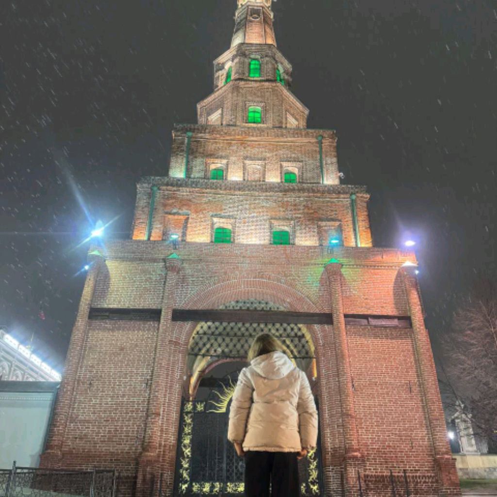 Иконка канала Полина и её жизнь @Polichkus15