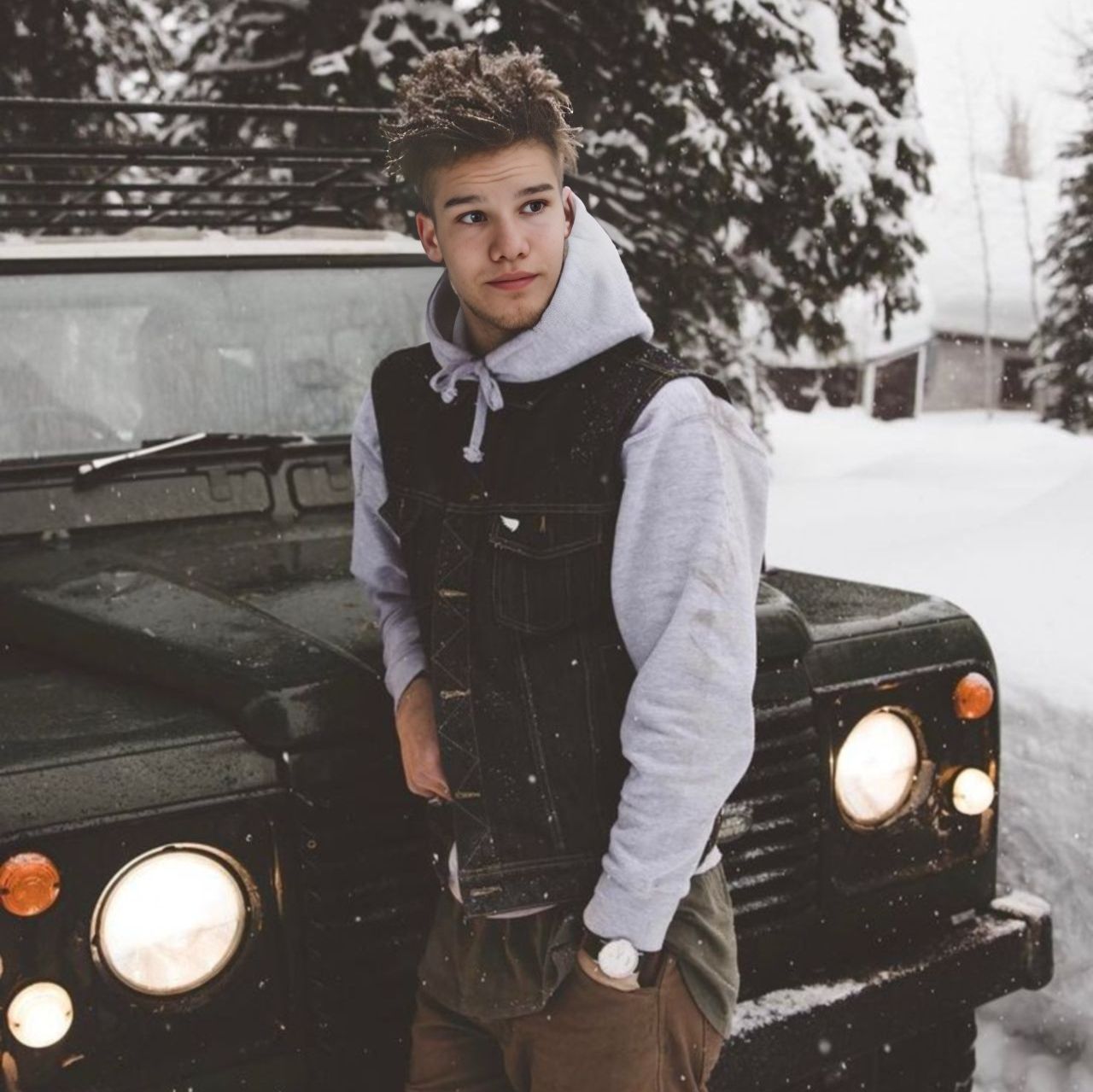 Иконка канала Раньше всех. Ну почти