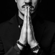 Иконка канала Первая "Онлайн † Церковь" на русском языке