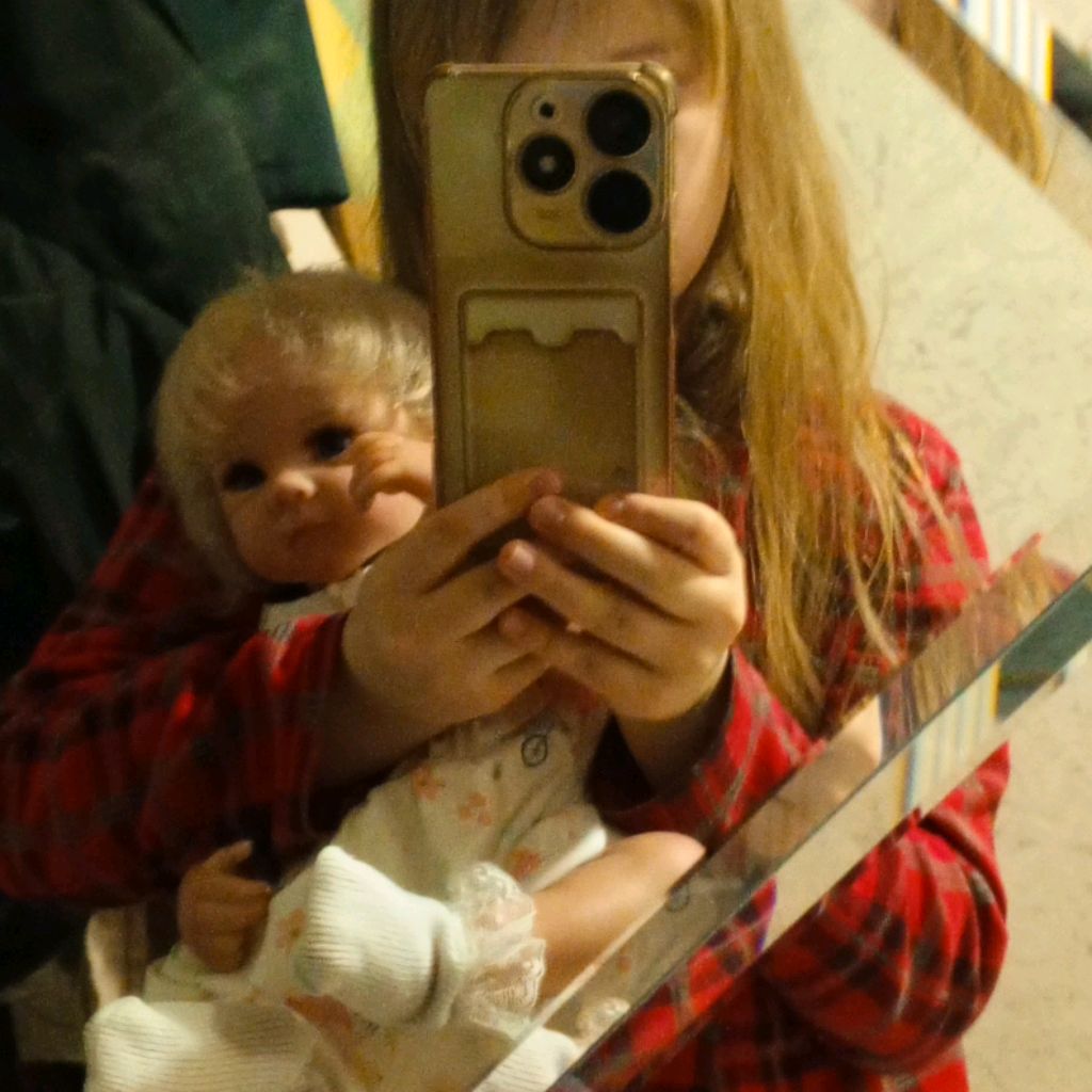 Иконка канала Юлька из картона