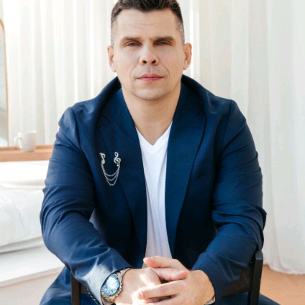 Иконка канала АЛЕКСАНДР ЦАРЁВ ВЕДУЩИЙ МЕРОПРИЯТИЙ ГОРОДА МОСКВА