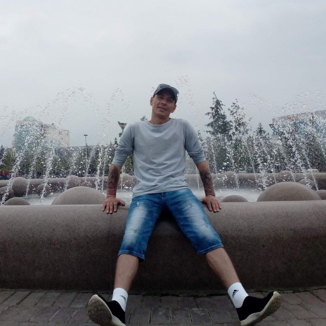 Иконка канала Песни в обработке Нейросети!!!!!