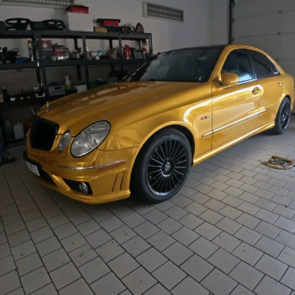 Иконка канала Mercedes W211 E63 AMG