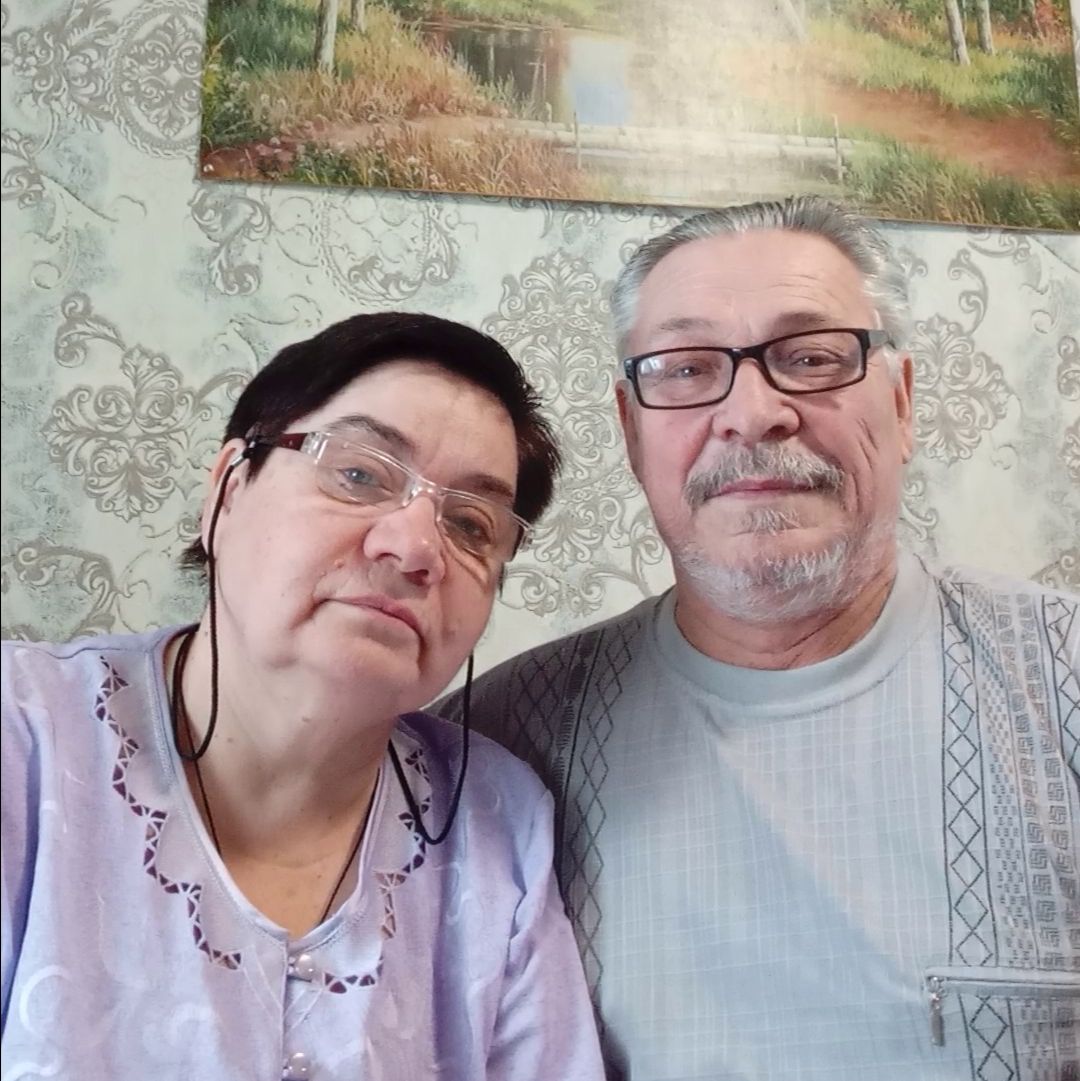 Иконка канала Жизнь в деревне - Виталий и Зоя