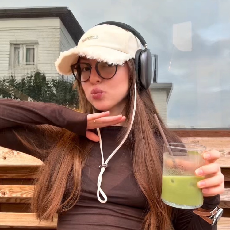 Иконка канала Karina Gasparian