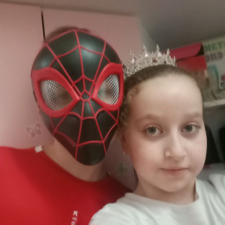 Иконка канала Эми и Лео 🍓