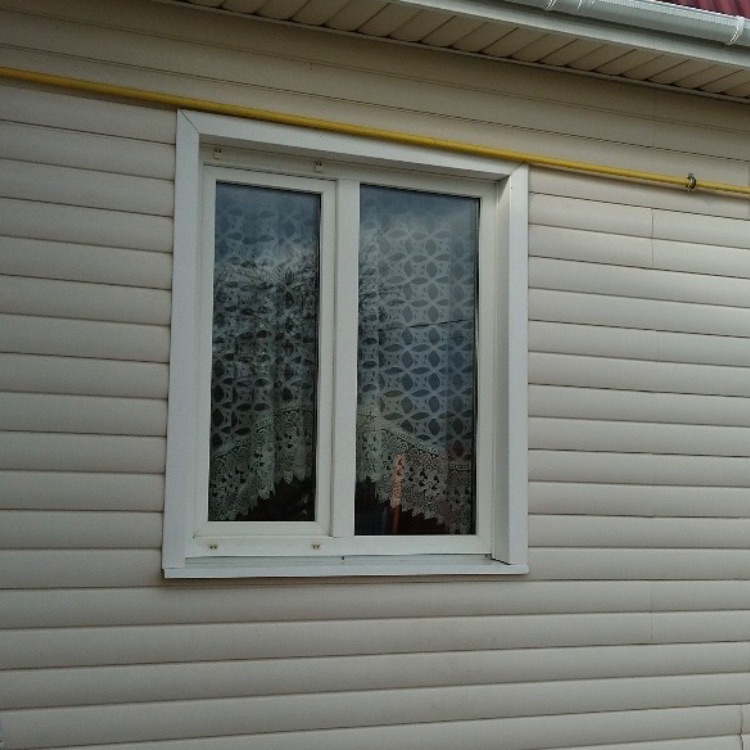 Иконка канала Домик в деревне окнами в сад