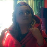 Иконка канала "Тренд на русское" с Яной Васениной