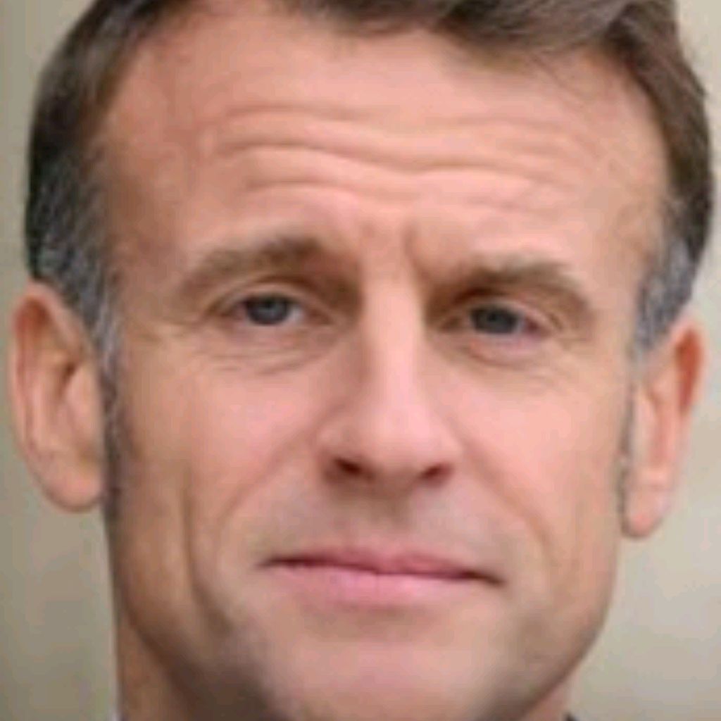 Иконка канала 🍿🇫🇷WWE-/-Netflix™©®🇷🇺🍿⚜️Владимир.Путин⚜️2027