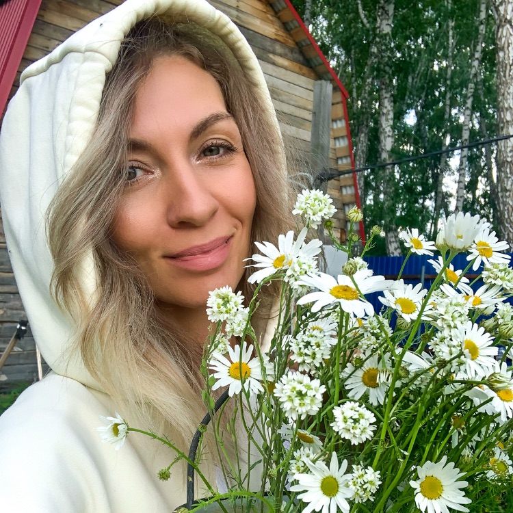 Иконка канала КУЧЕРЯВАЯ УСАДЬБА