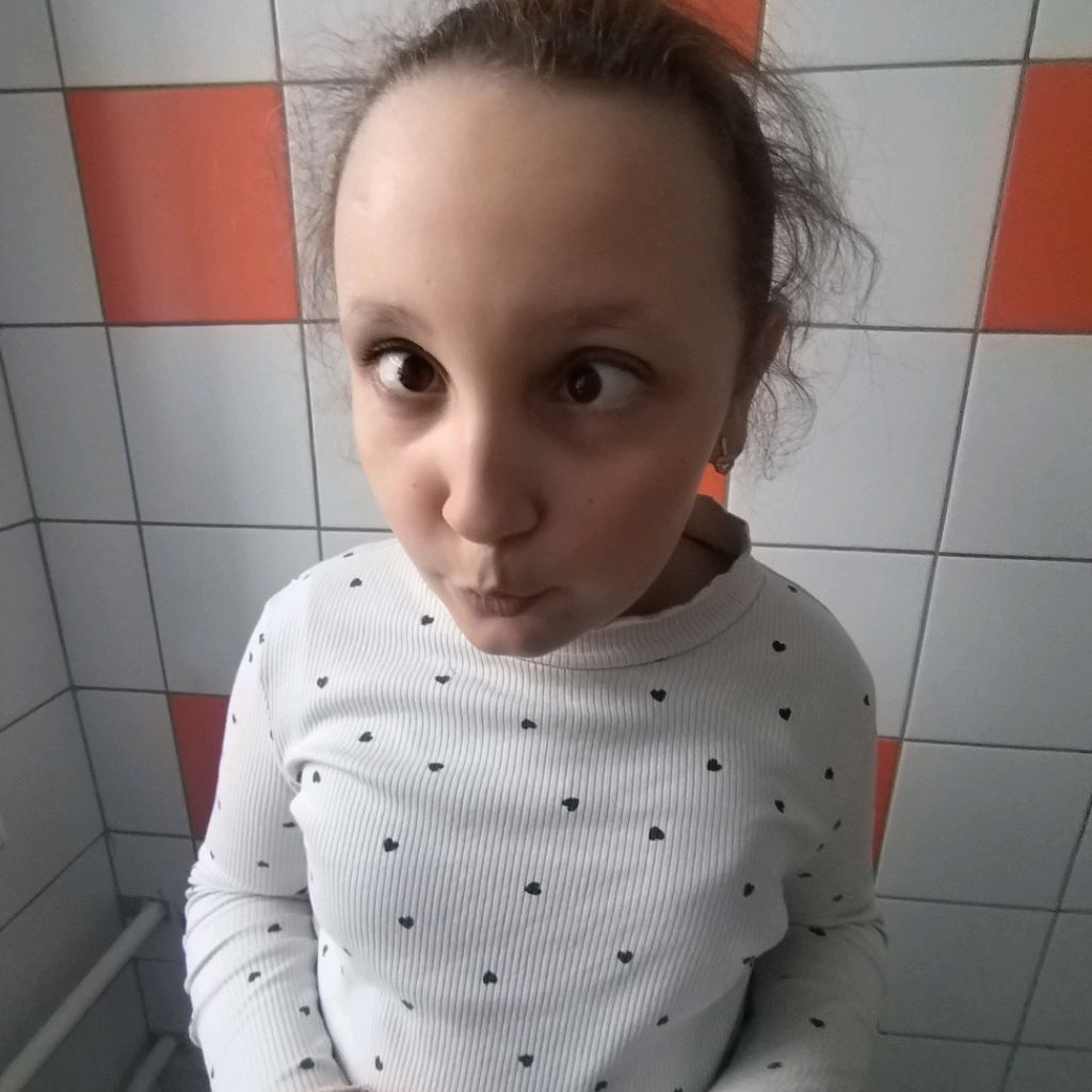 Иконка канала Полина Ебенащкч