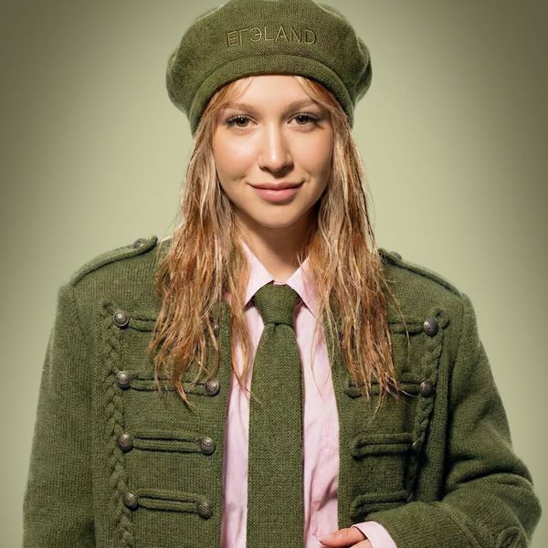 Иконка канала Оля Исторяшка | ЕГЭ по истории | ЕГЭLAND