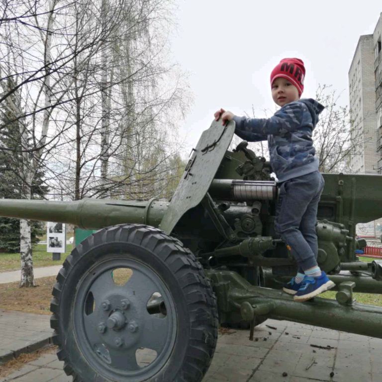 Иконка канала Владик и Савелий Весна