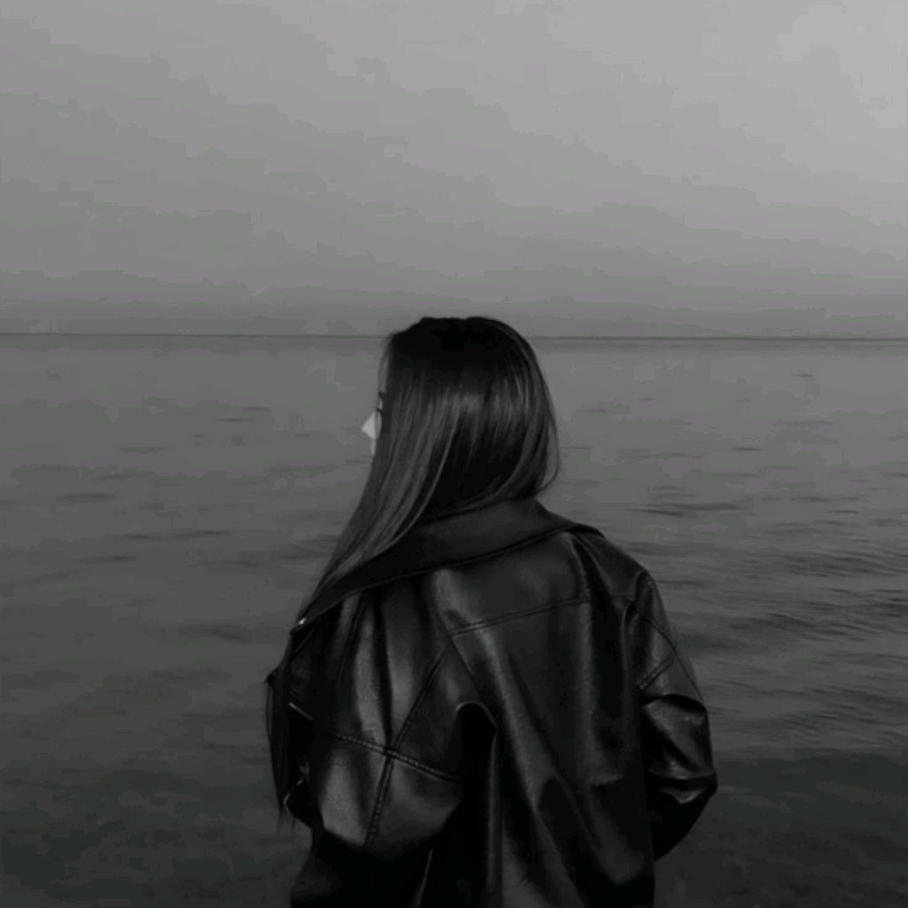 Иконка канала 🥀🤍𝚜𝚗𝚎𝚐𝚊𝚗𝚔𝚢𝚊_𝟷𝟻🤍🥀