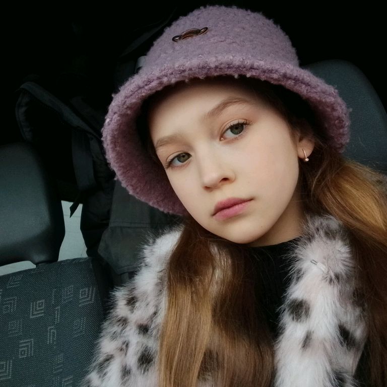 Иконка канала Зайди И Посмотри👻