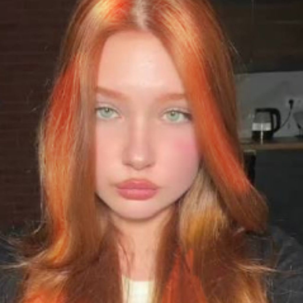 Иконка канала 🥥~♥︎𝒜𝓂𝒷ℯ𝓇 𝒻𝒶𝓂𝒾𝓁𝓎 𝒶𝓌♥︎~🌴