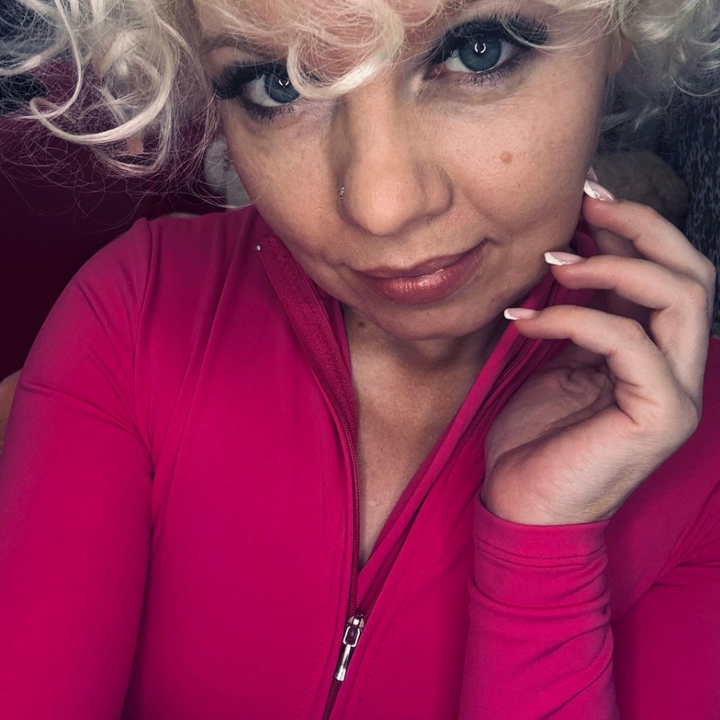 Иконка канала Мария Кор @id739755784