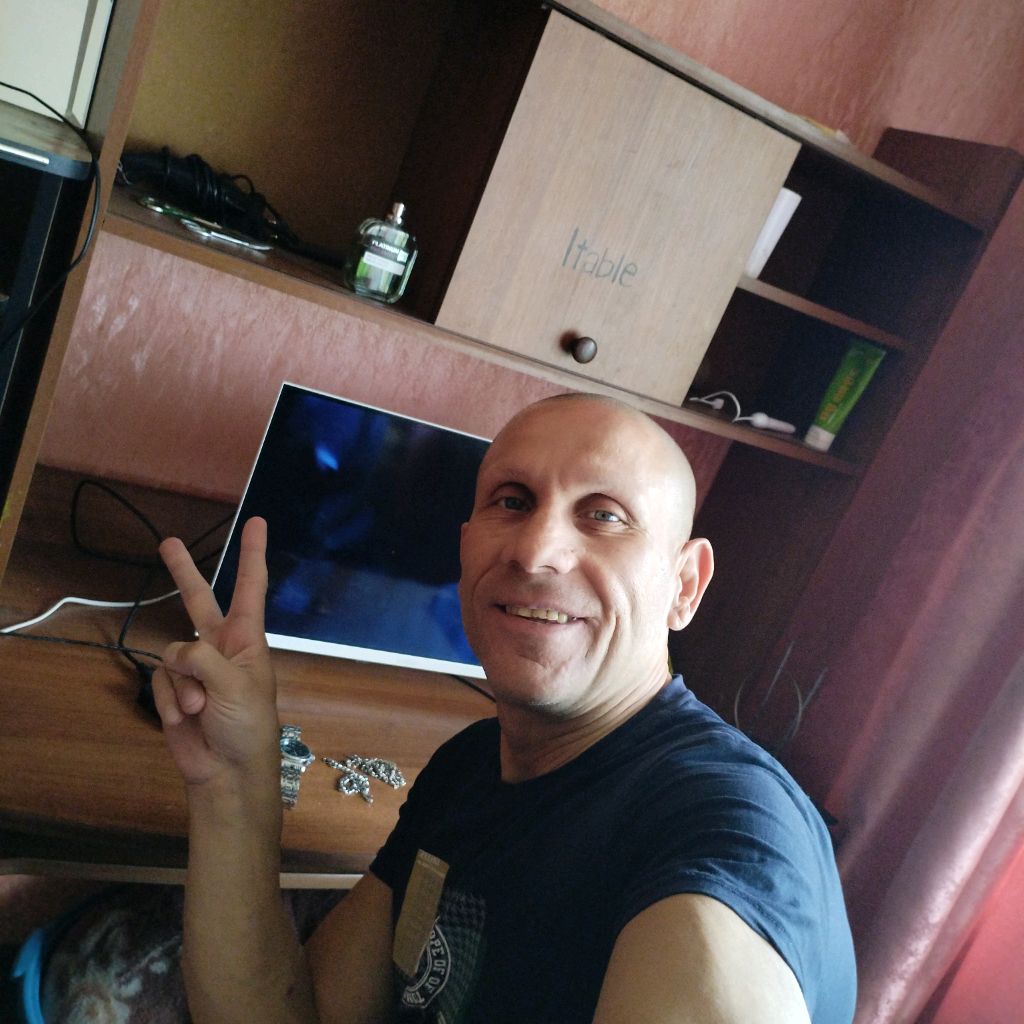 Иконка канала Сергей макаров
