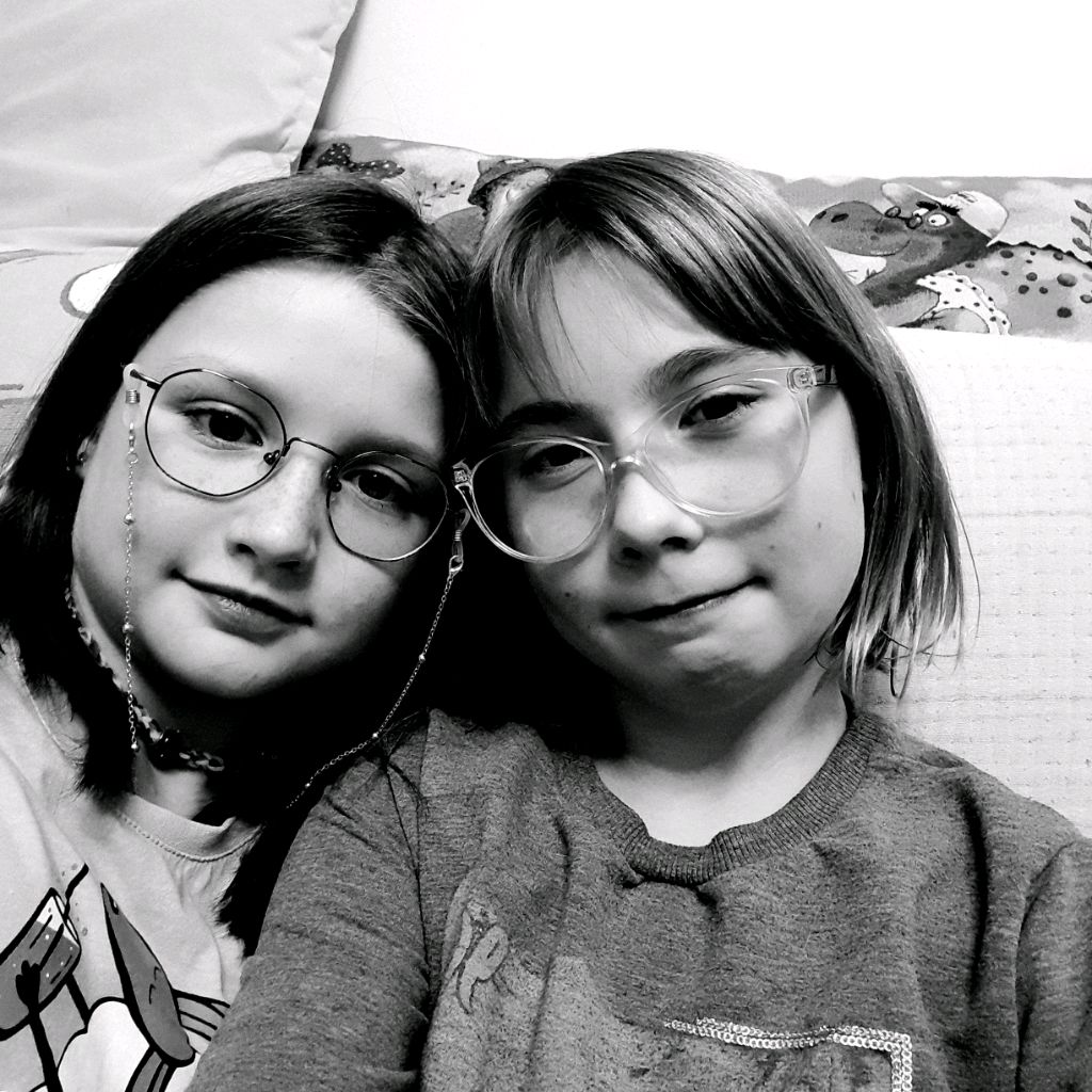 Иконка канала Life Сёстры
