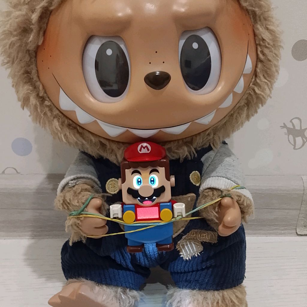 Иконка канала Lego Mario и Labubu