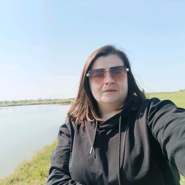 Иконка канала Елена. Жизнь в пригороде.
