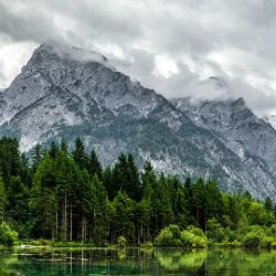 Иконка канала ﹤Мир в кадре с Байрамовым﹥