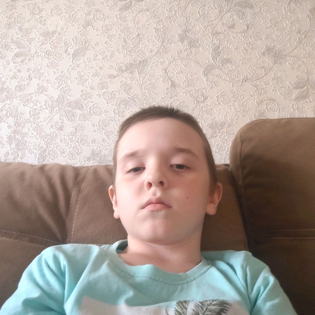 Иконка канала Саша играет