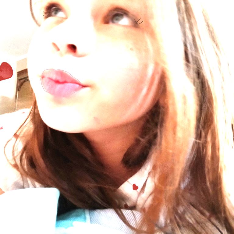 Иконка канала ⭐ просто викуся 😘