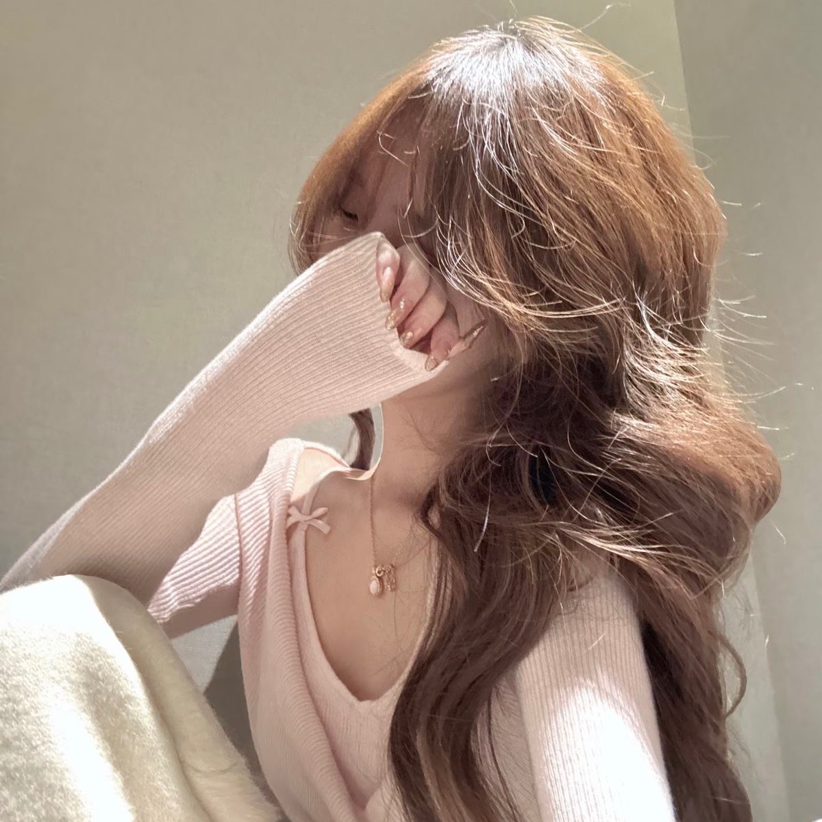 Иконка канала 🧴𝑨𝒎𝒚 𝒊𝒏 𝒕𝒐𝒖𝒄𝒉 ୨ৎ
