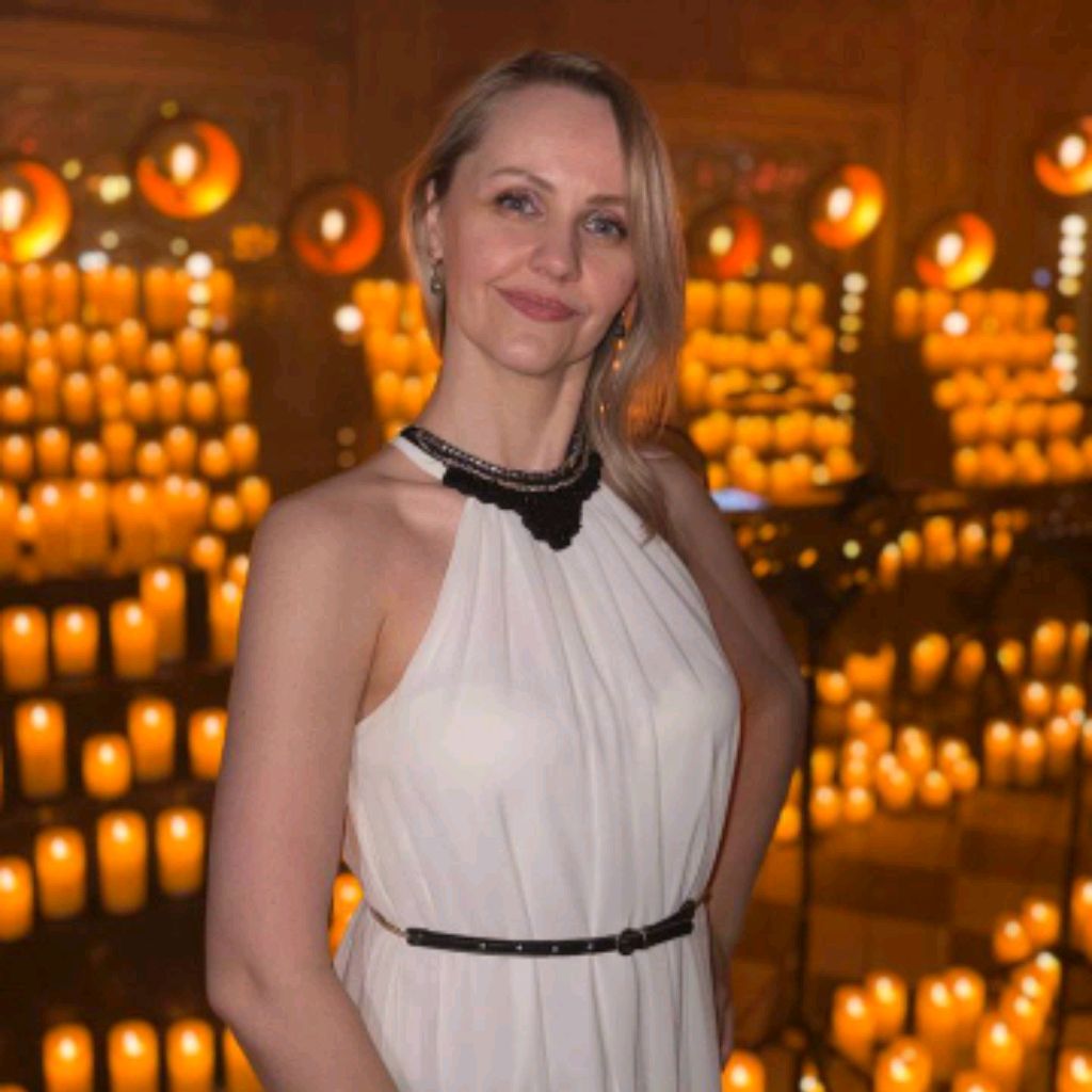 Иконка канала Елена Зайцева • Премиальная Недвижимость