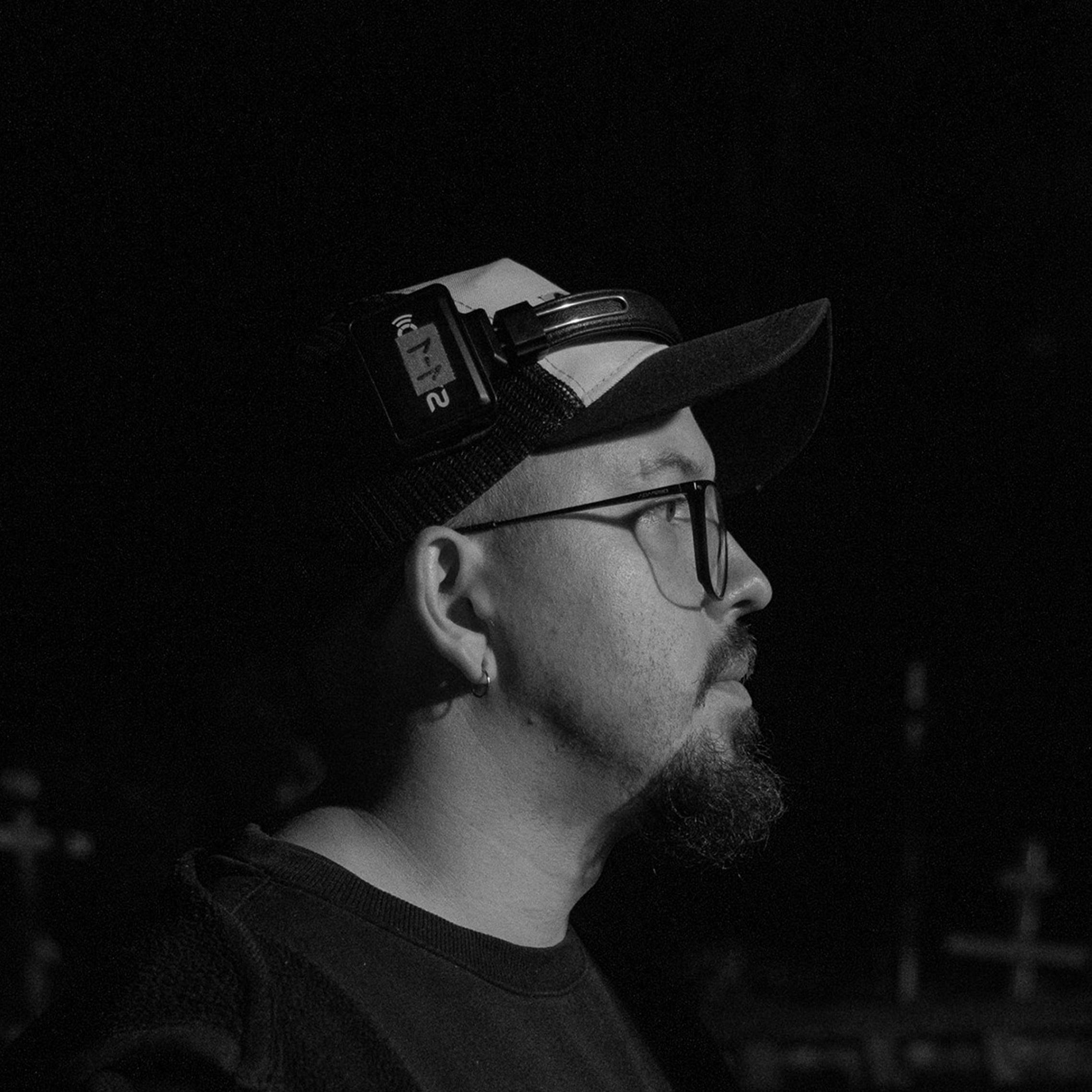 Иконка канала ЗВУК ЗА КАДРОМ