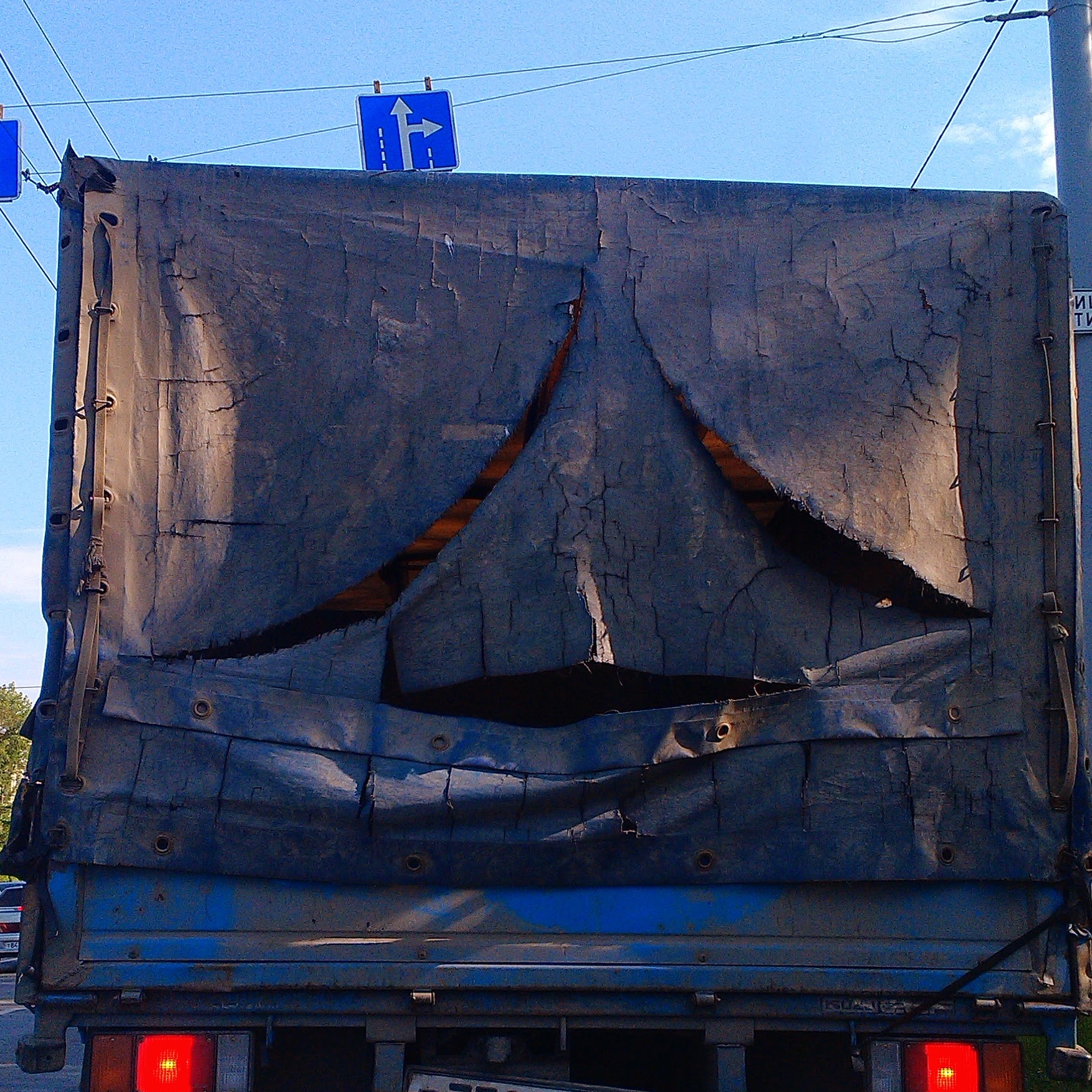 Иконка канала Улыбайтесь это всех раздражает)