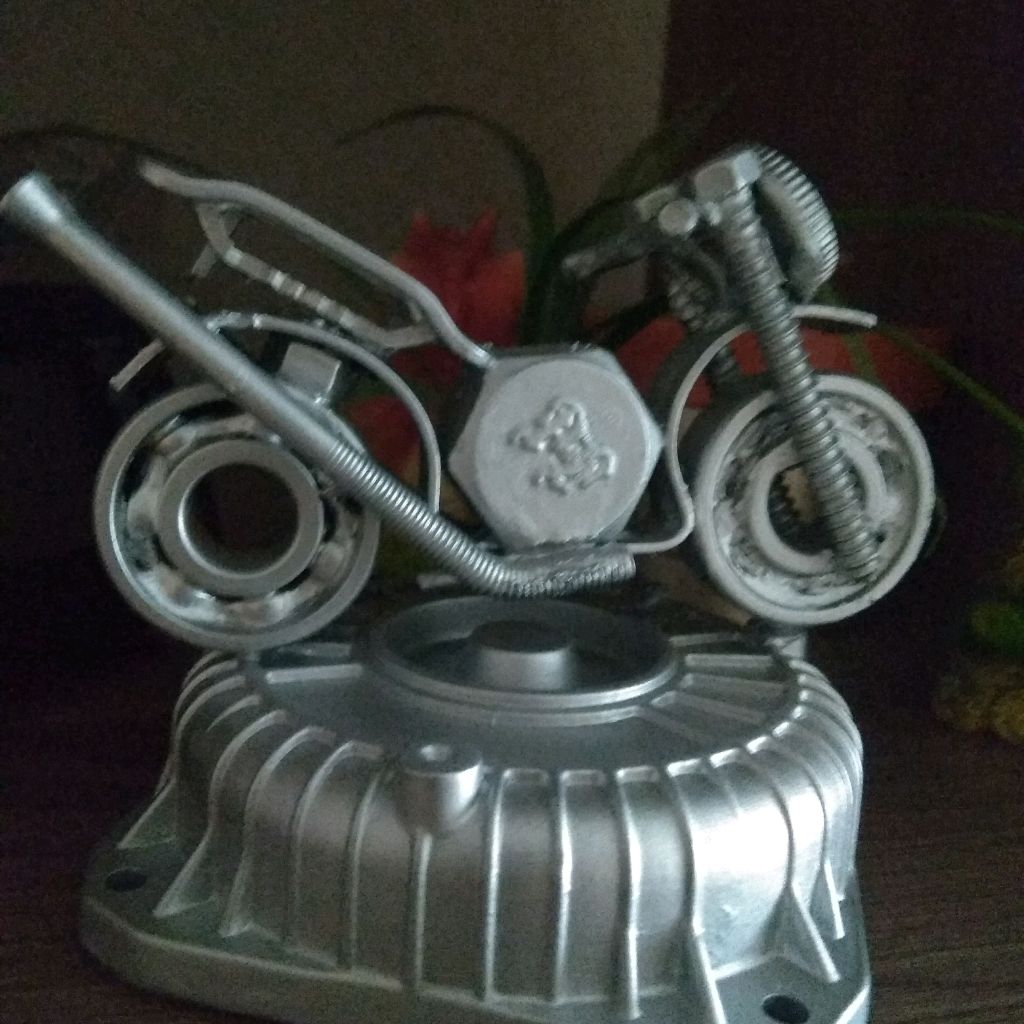 Иконка канала re:Levity