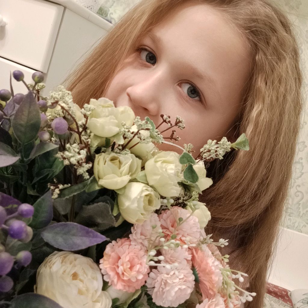 Иконка канала Анечка?