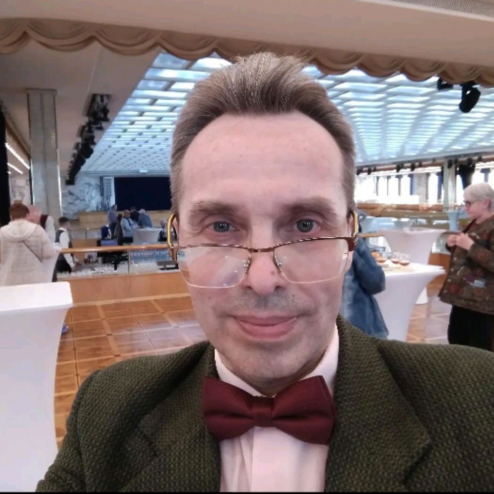 Иконка канала 🎼🎤🎶🎞️🎥Хорошие Песни на Все Времена!!!🎉🎊🤗