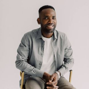 Иконка канала English with Jerry