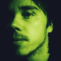 Иконка канала батя в здании