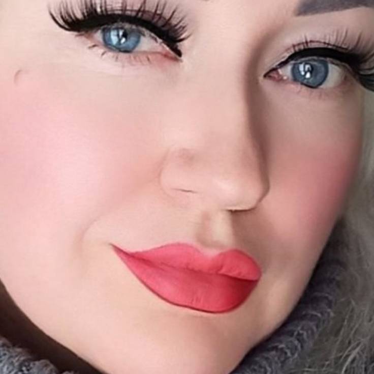 Иконка канала Елена-Мукбанг#Еда на камеру#Обзор