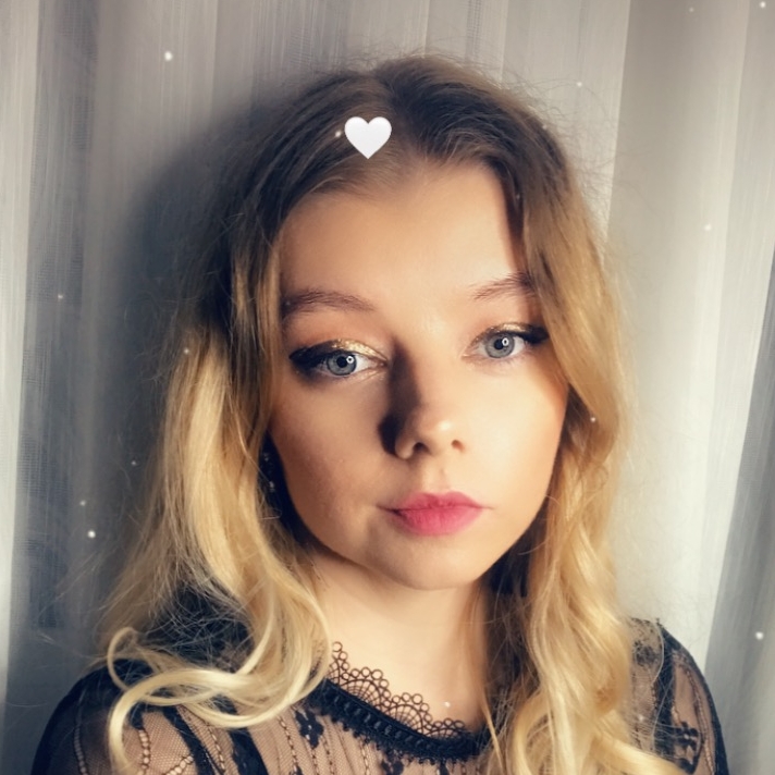 Иконка канала Read with me | книжный блогер 📚