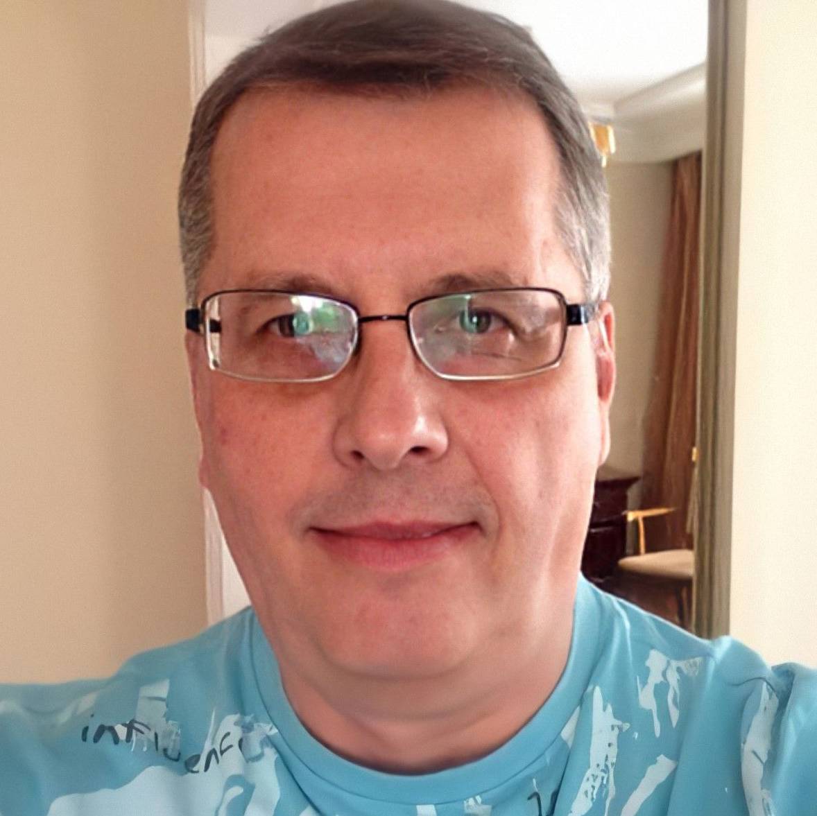 Иконка канала Смольянинов Александр "Краски и звуки"