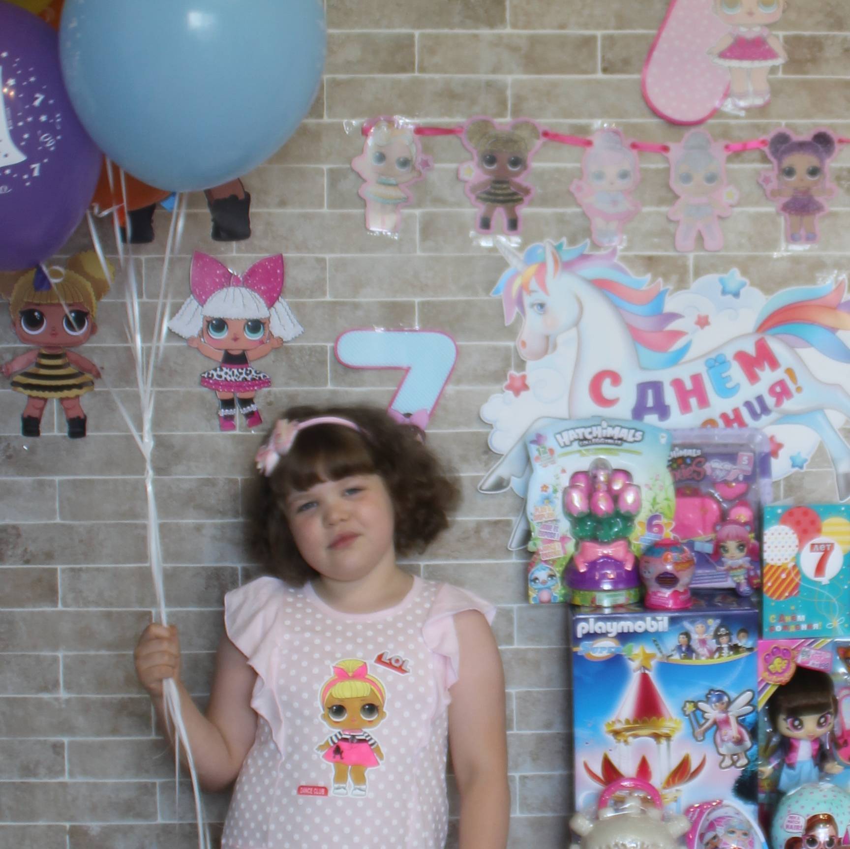 Иконка канала Вика и Лиза