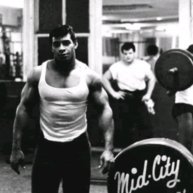 Иконка канала Бодибилдинг: железо в моих руках