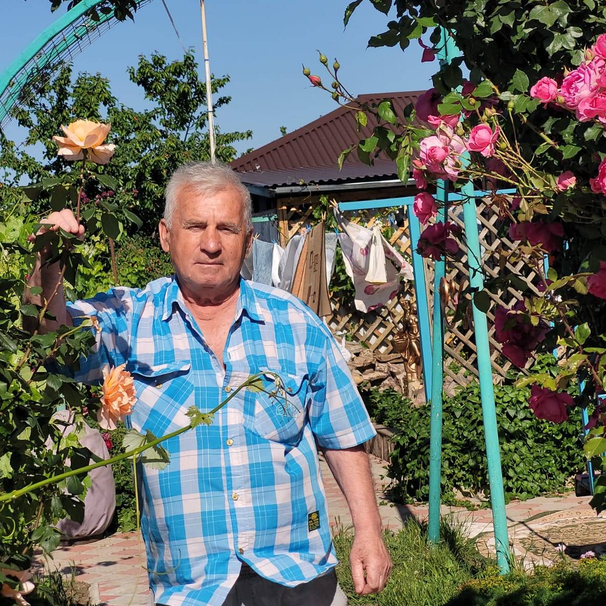 Иконка канала Под объективом