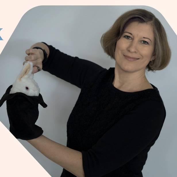 Иконка канала Расстановки и психология с Людмилой Захаровой