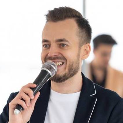 Иконка канала Василий Кузьмич - ведущий, степист, артист [KZMCH]