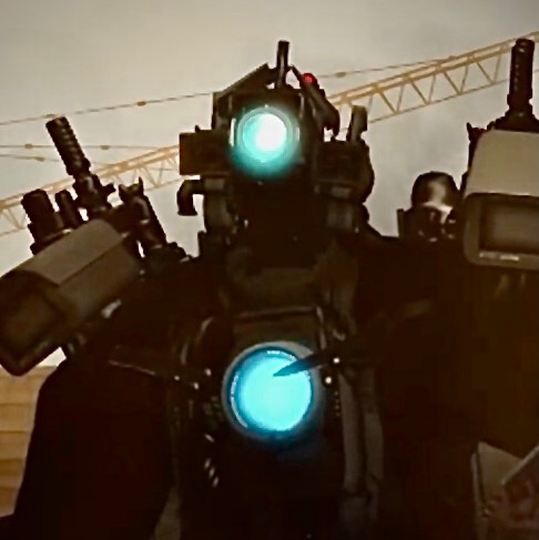 Иконка канала МЕСТНЫЙ АМОГУС