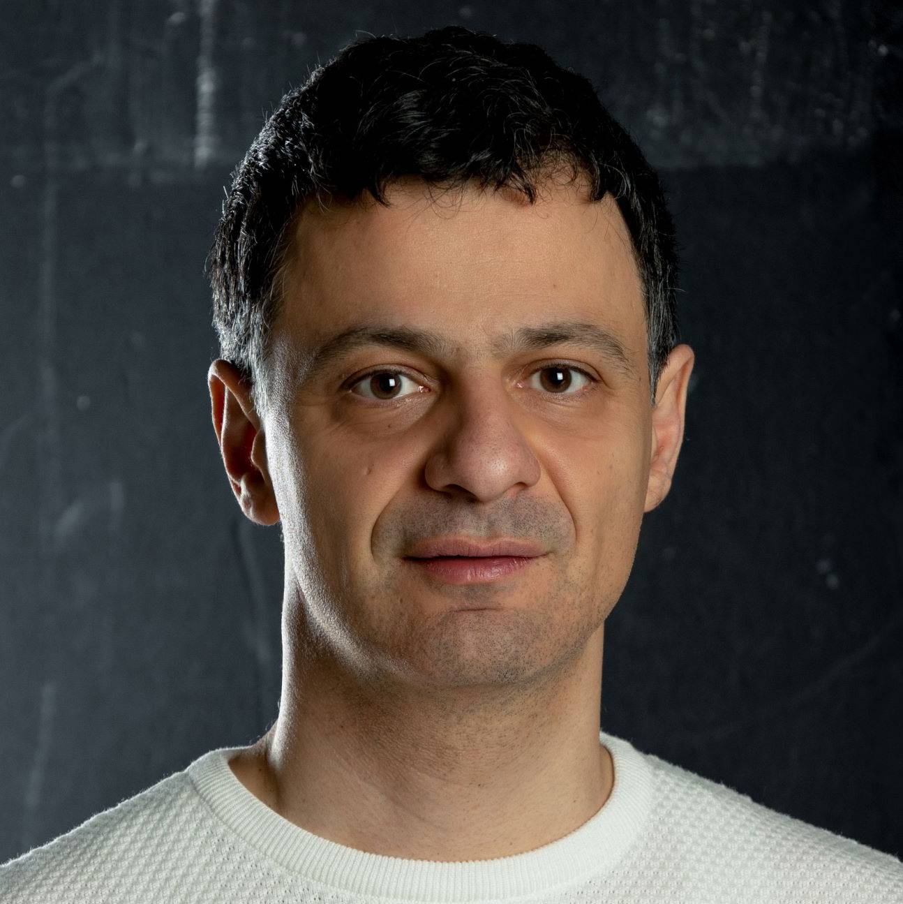 Иконка канала Artem R. Oganov